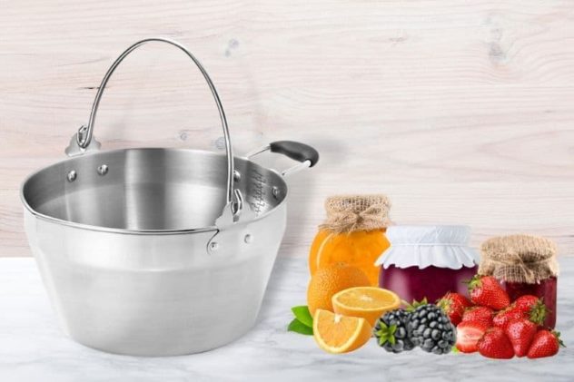 What Is a Maslin or Preserving Pan?